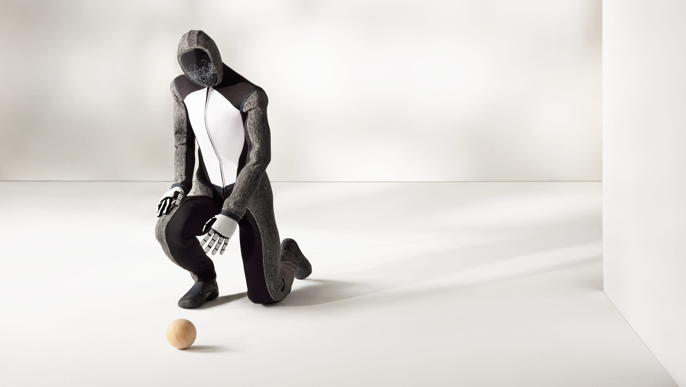 1X Unveils NEO: A Humanoid Robot for the Home